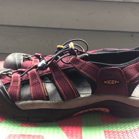 Keen | Shoes | Keen Water Hiking Cinch Close Composite Toe Maroon Red ...
